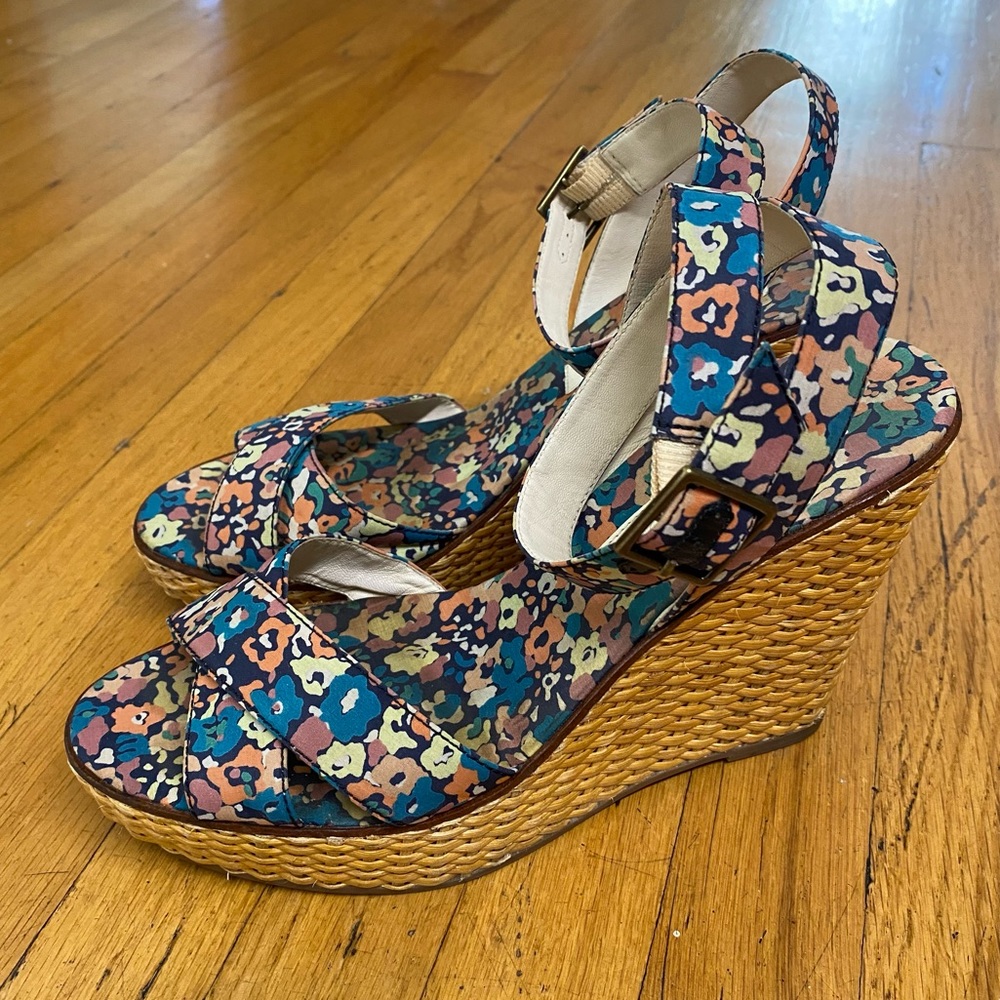 Marc Jacobs Floral Rattan Wedge Sandals - Gem